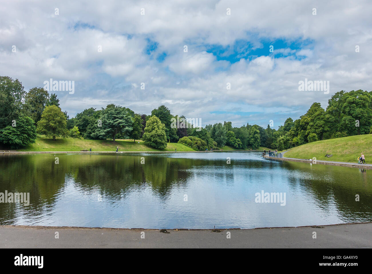 Sefton park liverpool boating lake hi-res stock photography and images ...