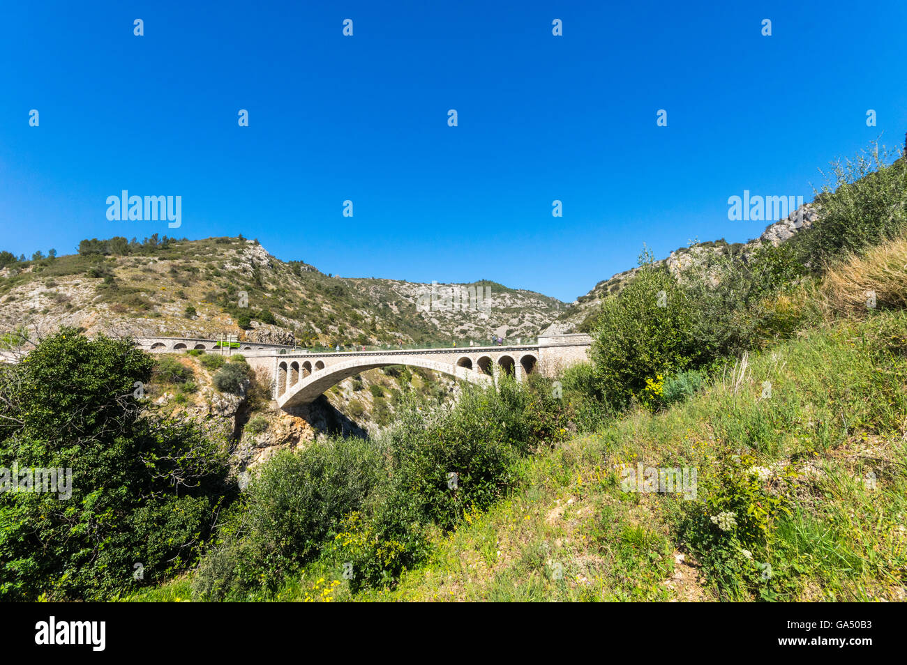 Saint-Guilhem - Ponte due Diablo Stock Photo - Alamy