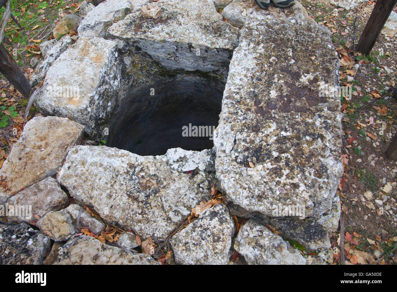 Monte Judica, Hellenized indigenous settlement, well. Catania, Sicily ...