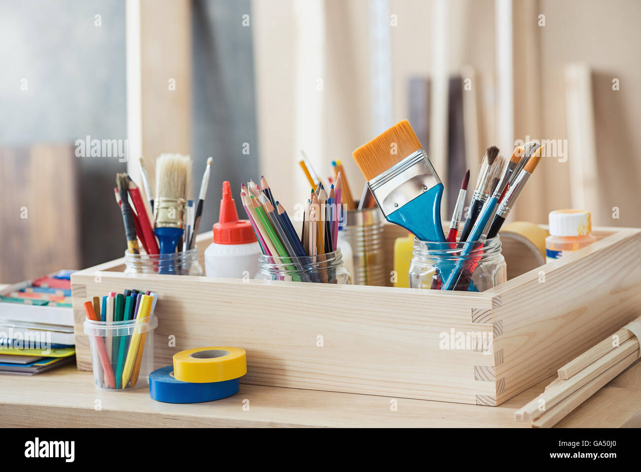 Paint craft hi-res stock photography and images - Alamy