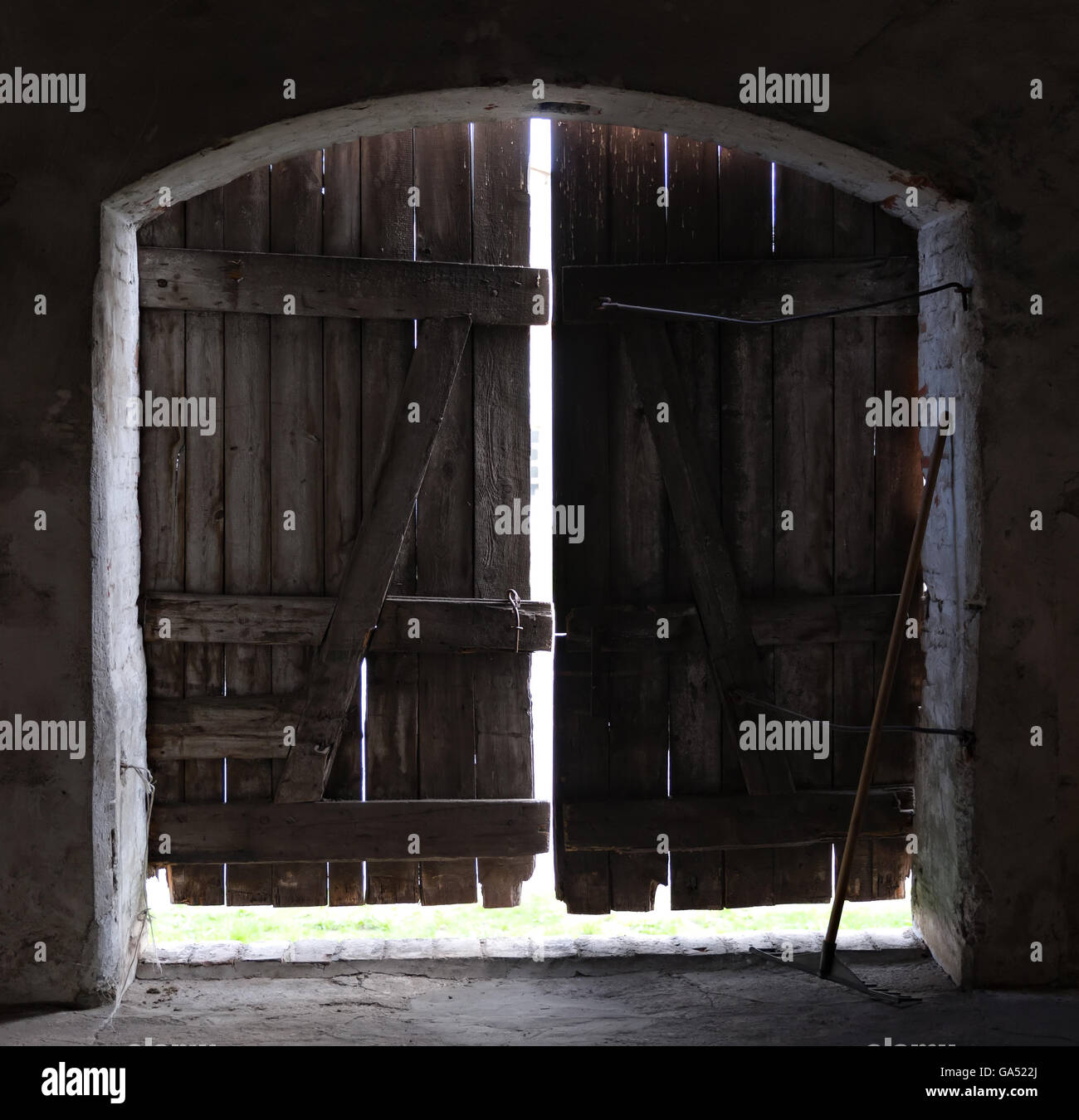 closed wooden door inside old garnar Stock Photo - Alamy
