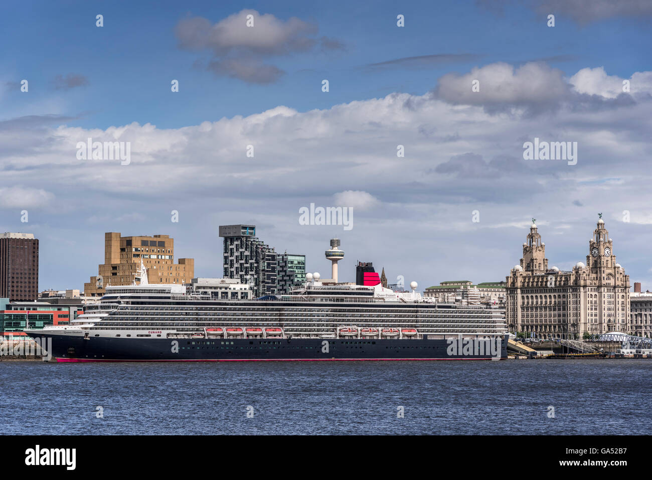 Cunard cruise ship liner at Liverpool terminal pierhead on the river ...