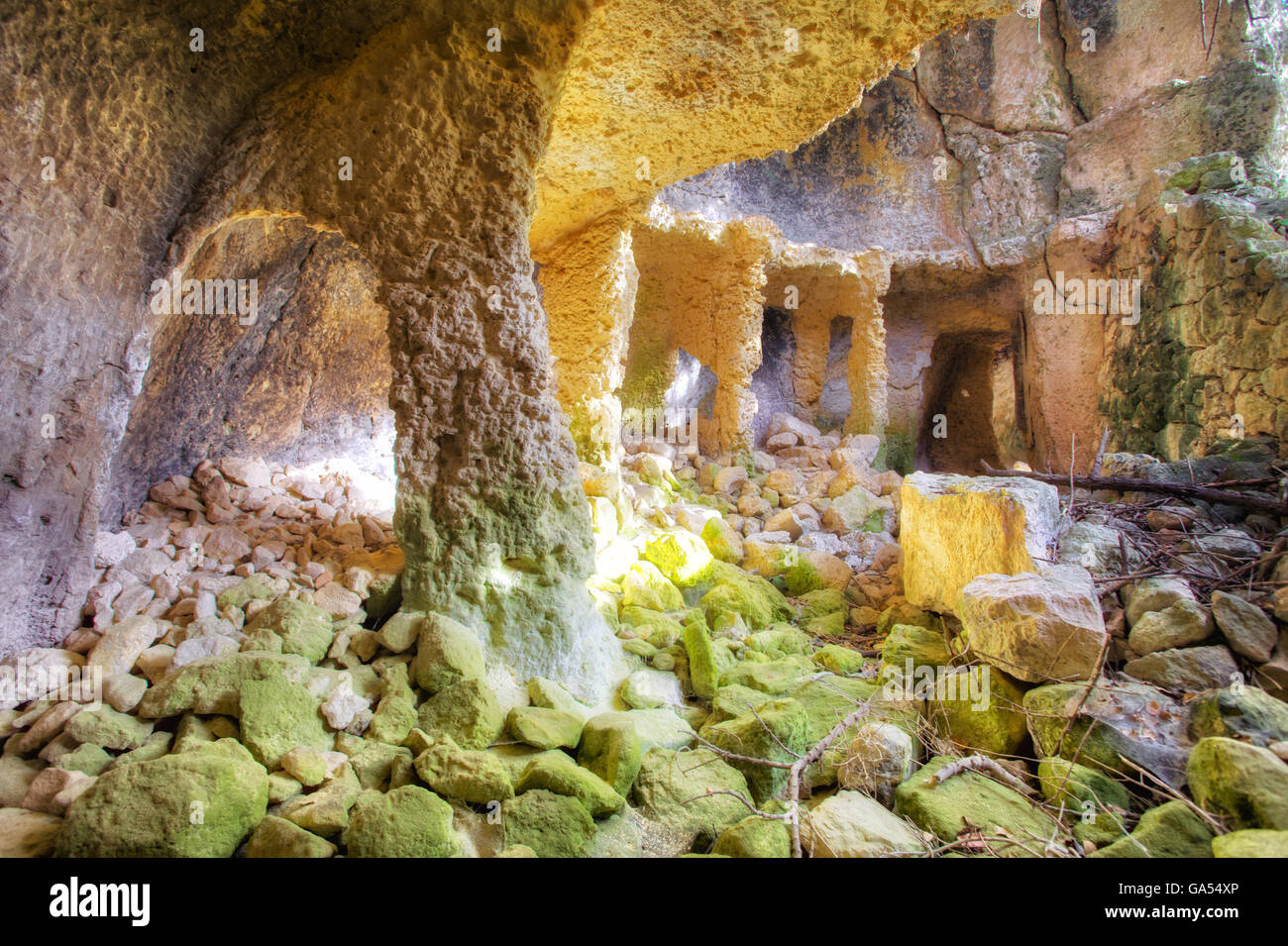 Cave room with cells in Noto Antica (Noto Ancient). Sicily, Italy Stock ...