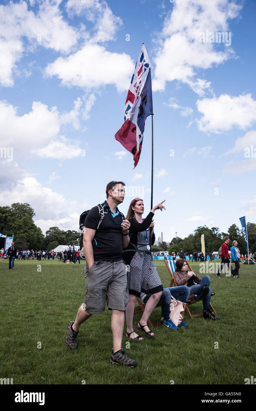 People and flags hi-res stock photography and images - Alamy