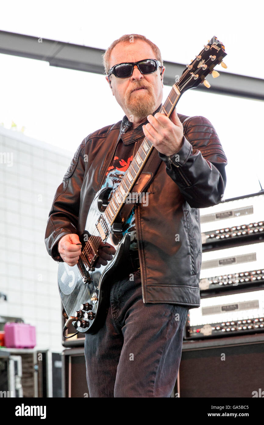 Eric bloom hi-res stock photography and images - Alamy