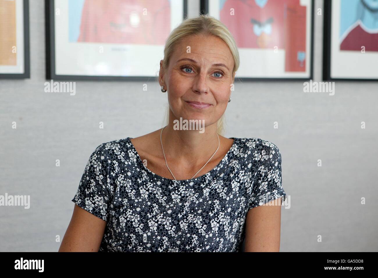 Angry birds movie hi-res stock photography and images - Alamy