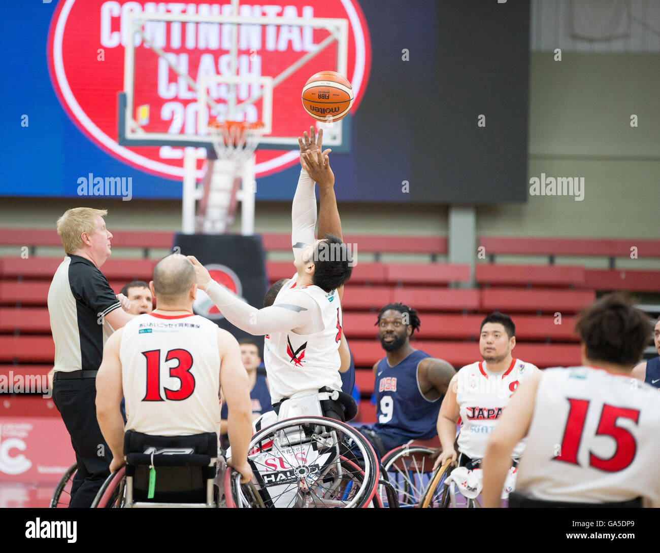 Wheelchair basketball usa japan action hi-res stock photography and ...