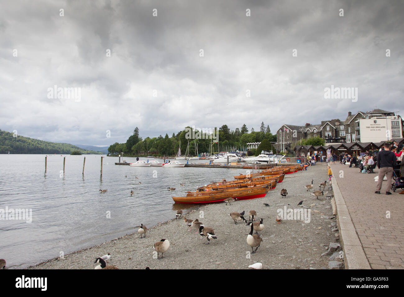 Lake Windermere, Cumbria, UK. 3rd July, 2016. UK Weather: Late Cloudy ...