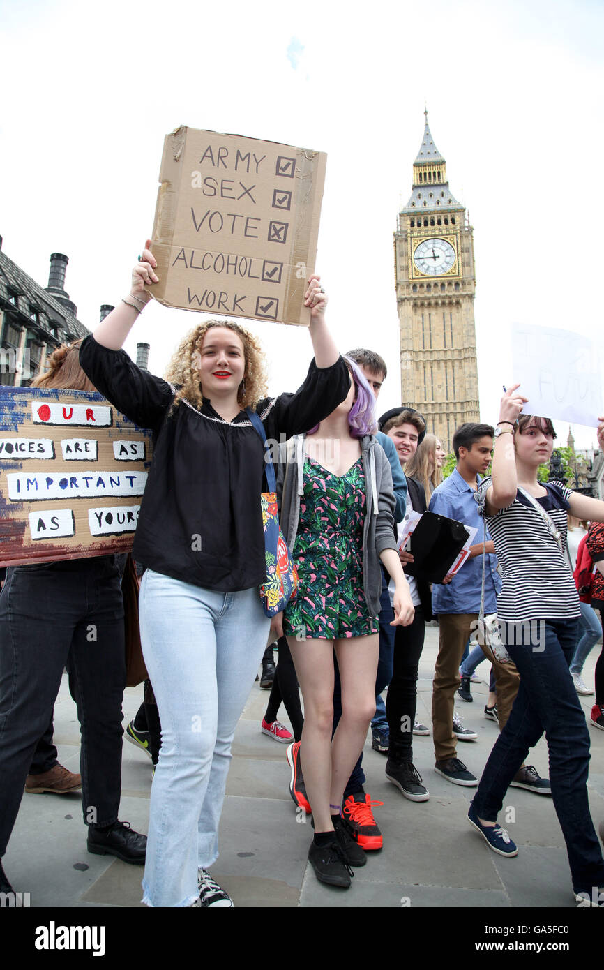 Voting age protest london hi-res stock photography and images - Alamy