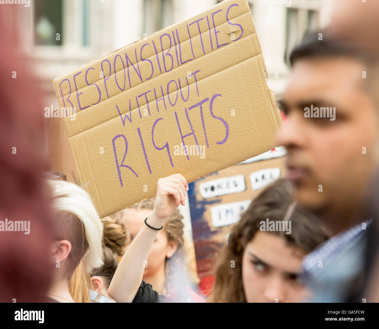 London, UK. 3rd July, 2016. Votes for 16. A small protest was run in ...