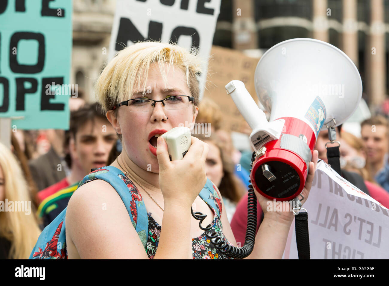 London, UK. 3rd July, 2016. Votes for 16. A small protest was run in ...