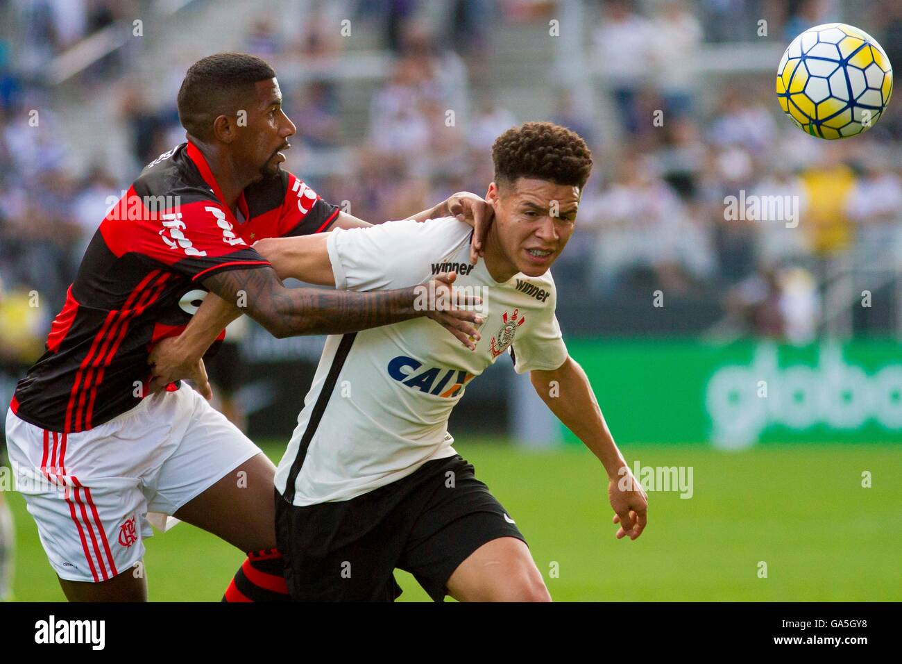 SAO PAULO, Brazil - 07/03/2016: CORINTHIANS X FLAMINGO - Marqunihos Gabriel is marked by Rodinei ...