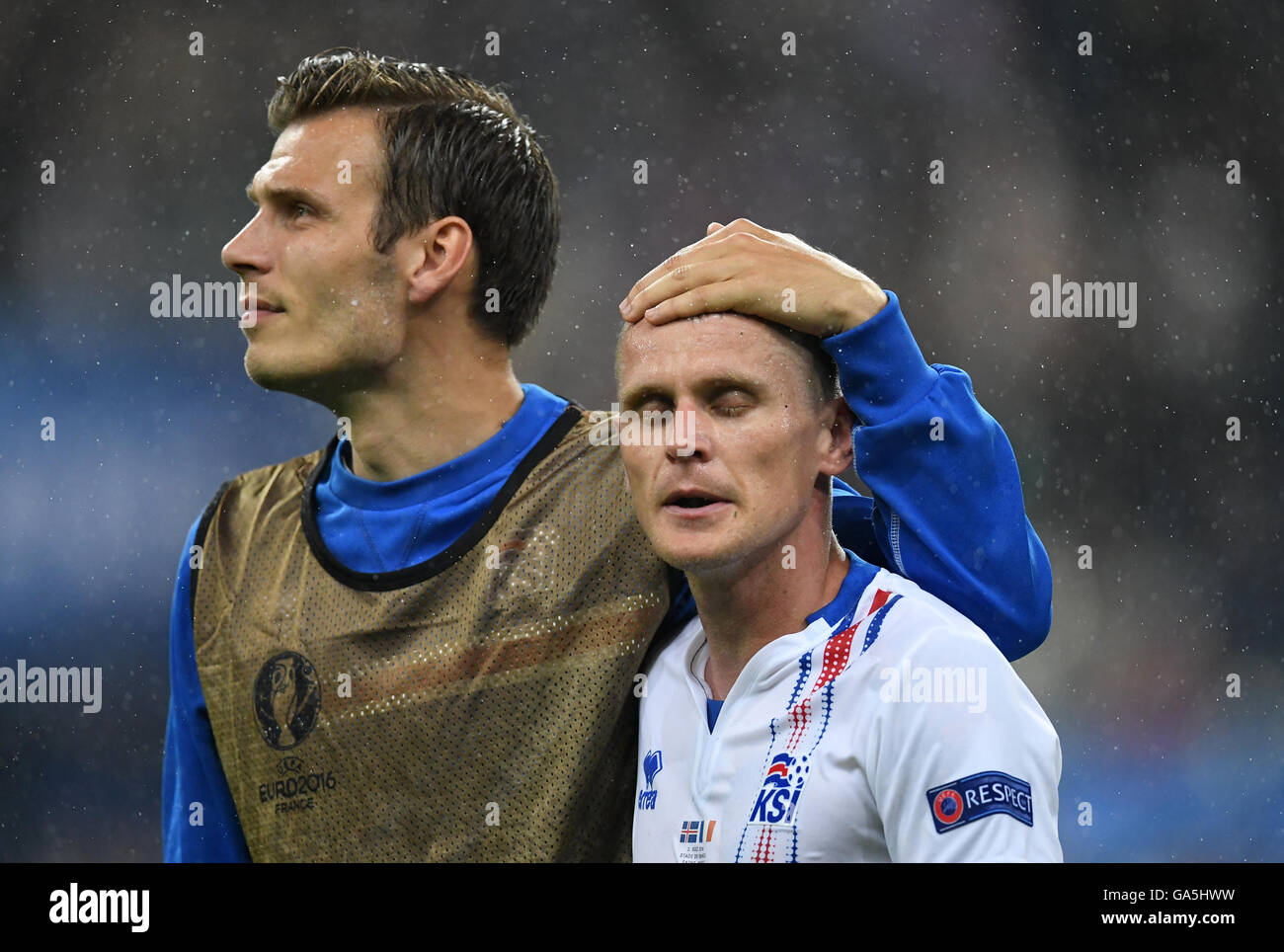 Saint-Denis, France. 03rd July, 2016. Iceland's Elmar Bjarnason (L) and ...