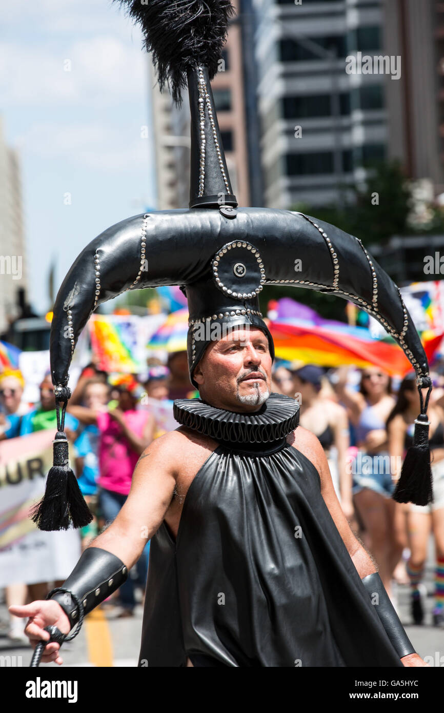 Toronto pride parade 2016 hi-res stock photography and images - Alamy
