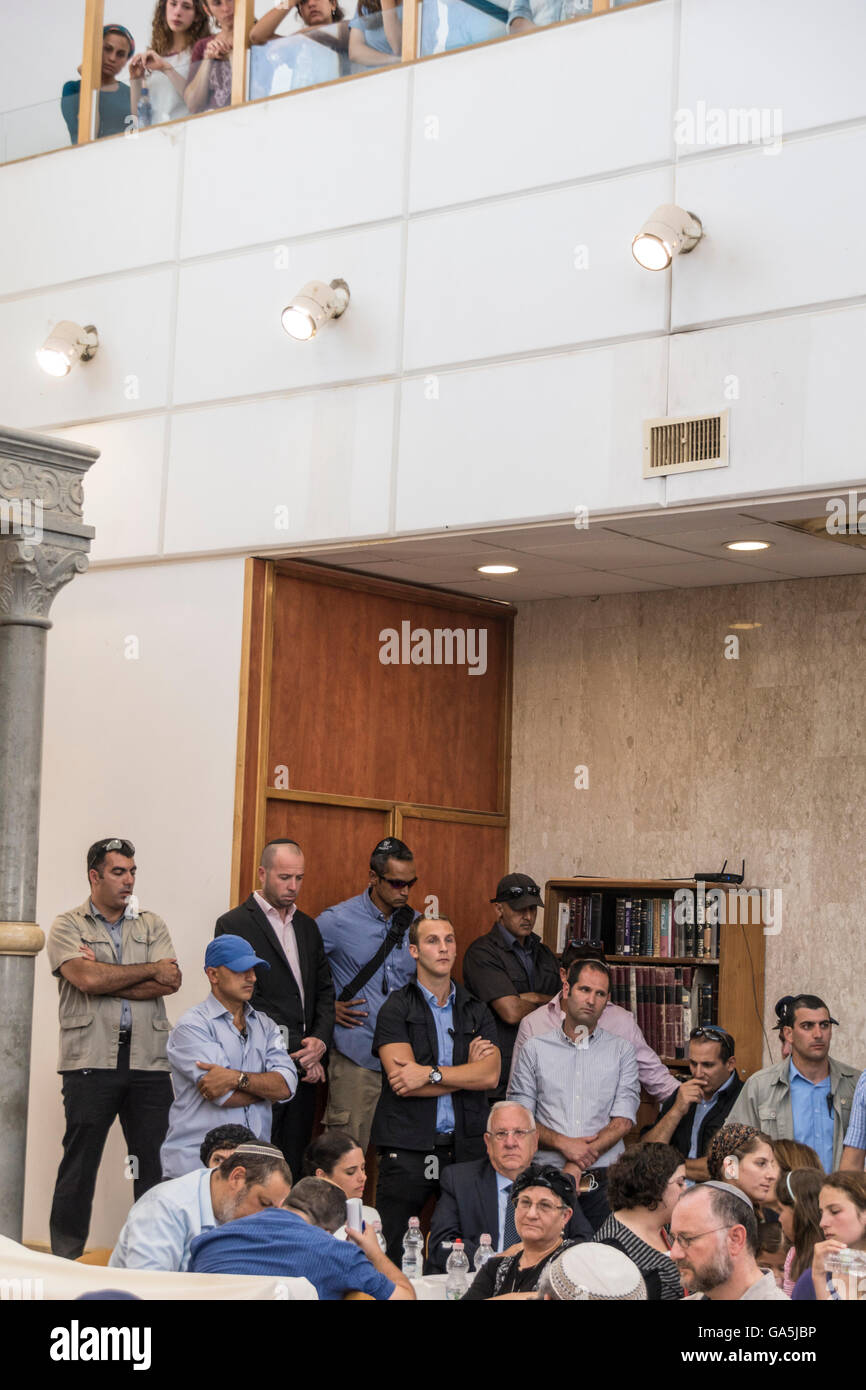 Israel. 3rd July, 2016. A group of bodyguards around Israeli Justice ...