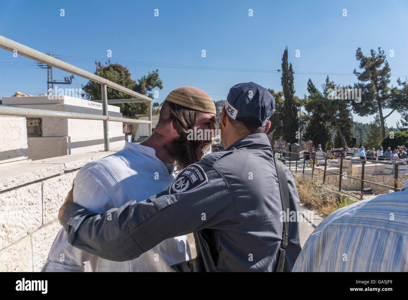 Israeli policeman hi-res stock photography and images - Alamy