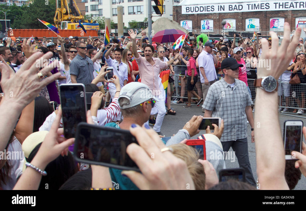 Justin trudeau pride parade hi-res stock photography and images - Alamy
