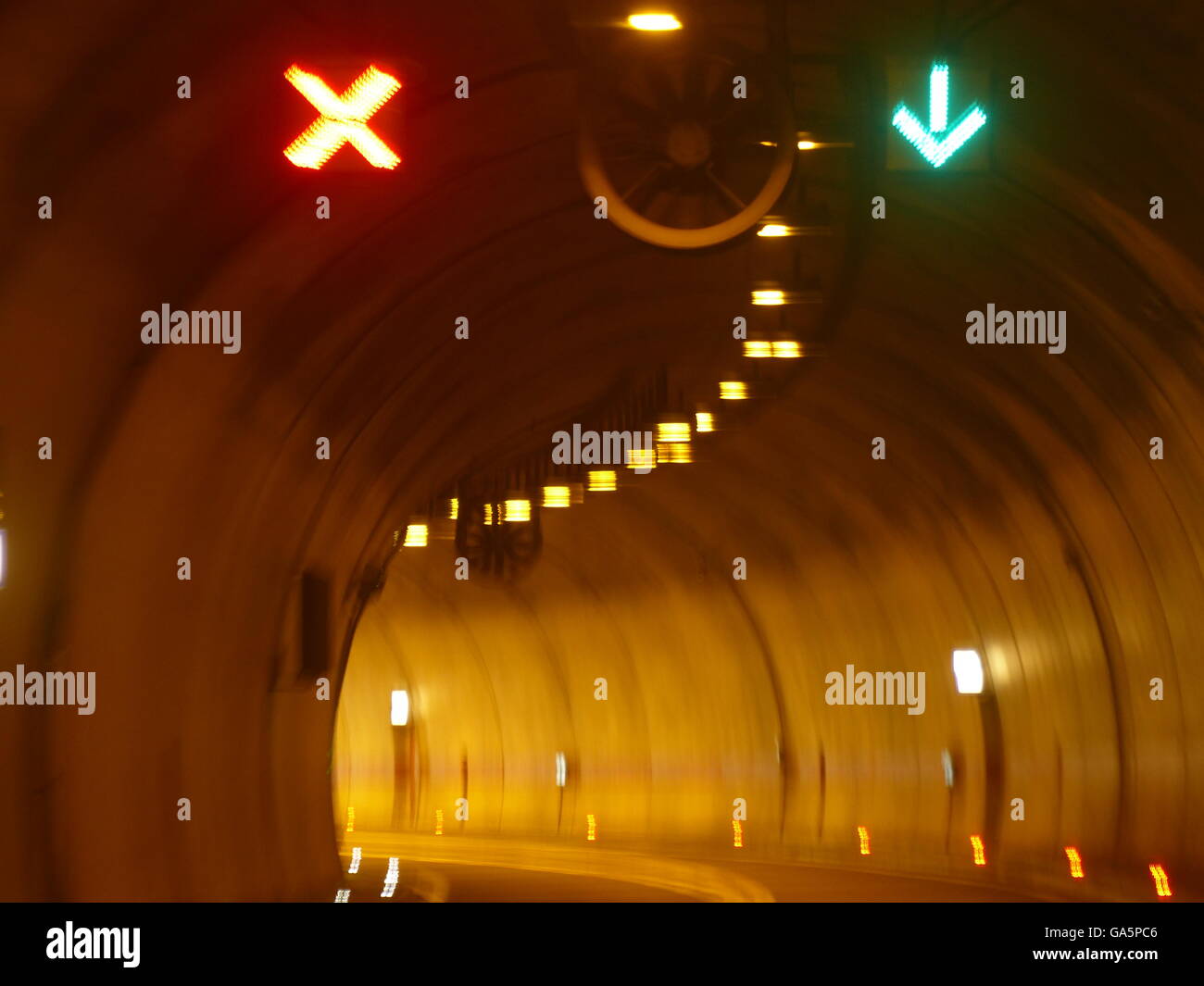 Directional indicators hi-res stock photography and images - Alamy
