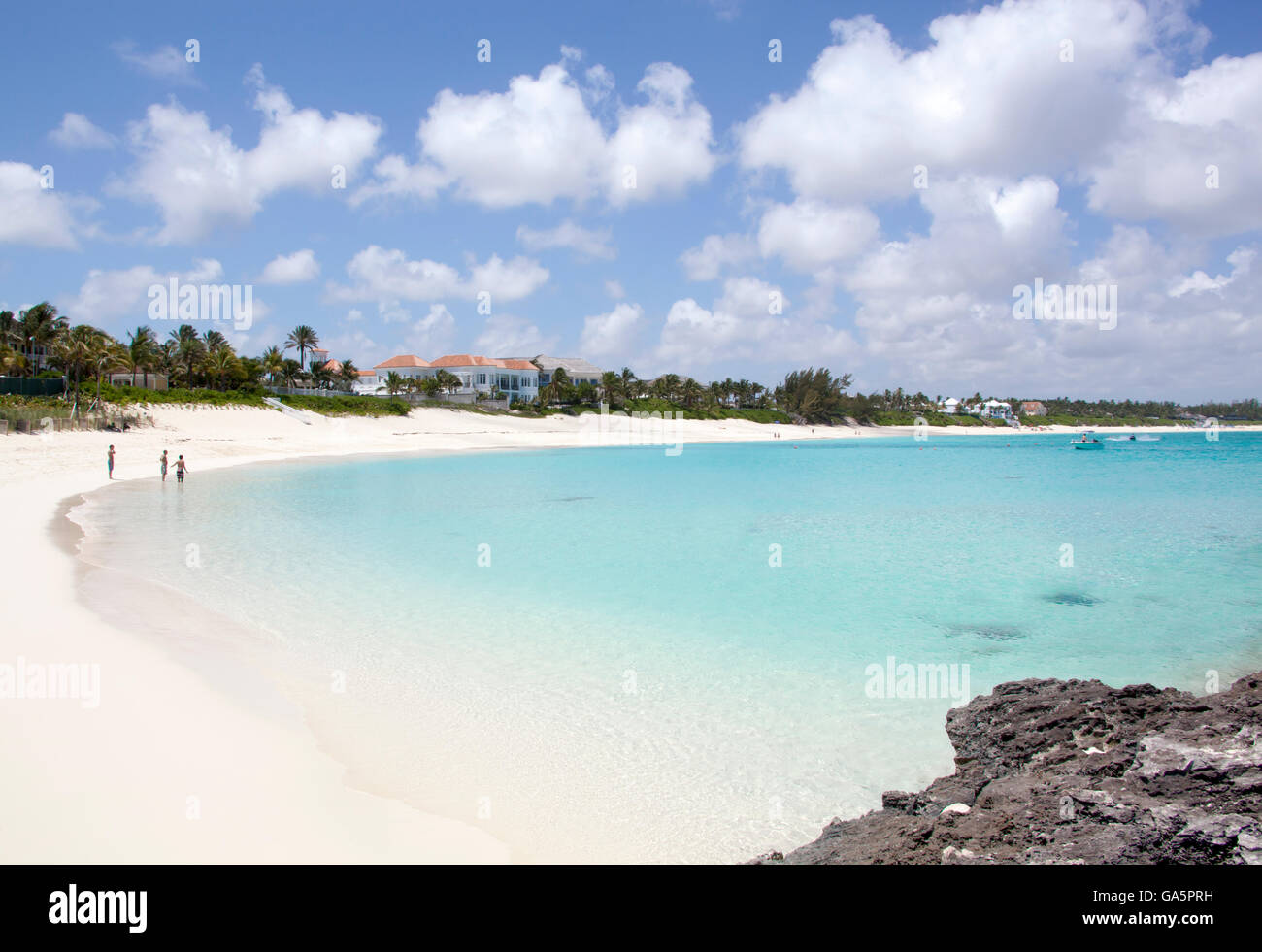 The endless beach on Paradise Island (The Bahamas Stock Photo - Alamy