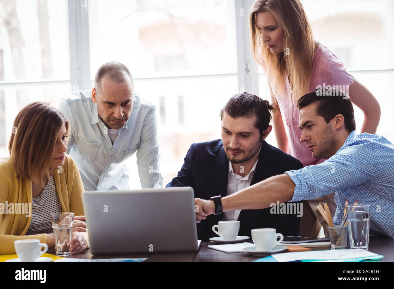 Explaining using hi-res stock photography and images - Alamy