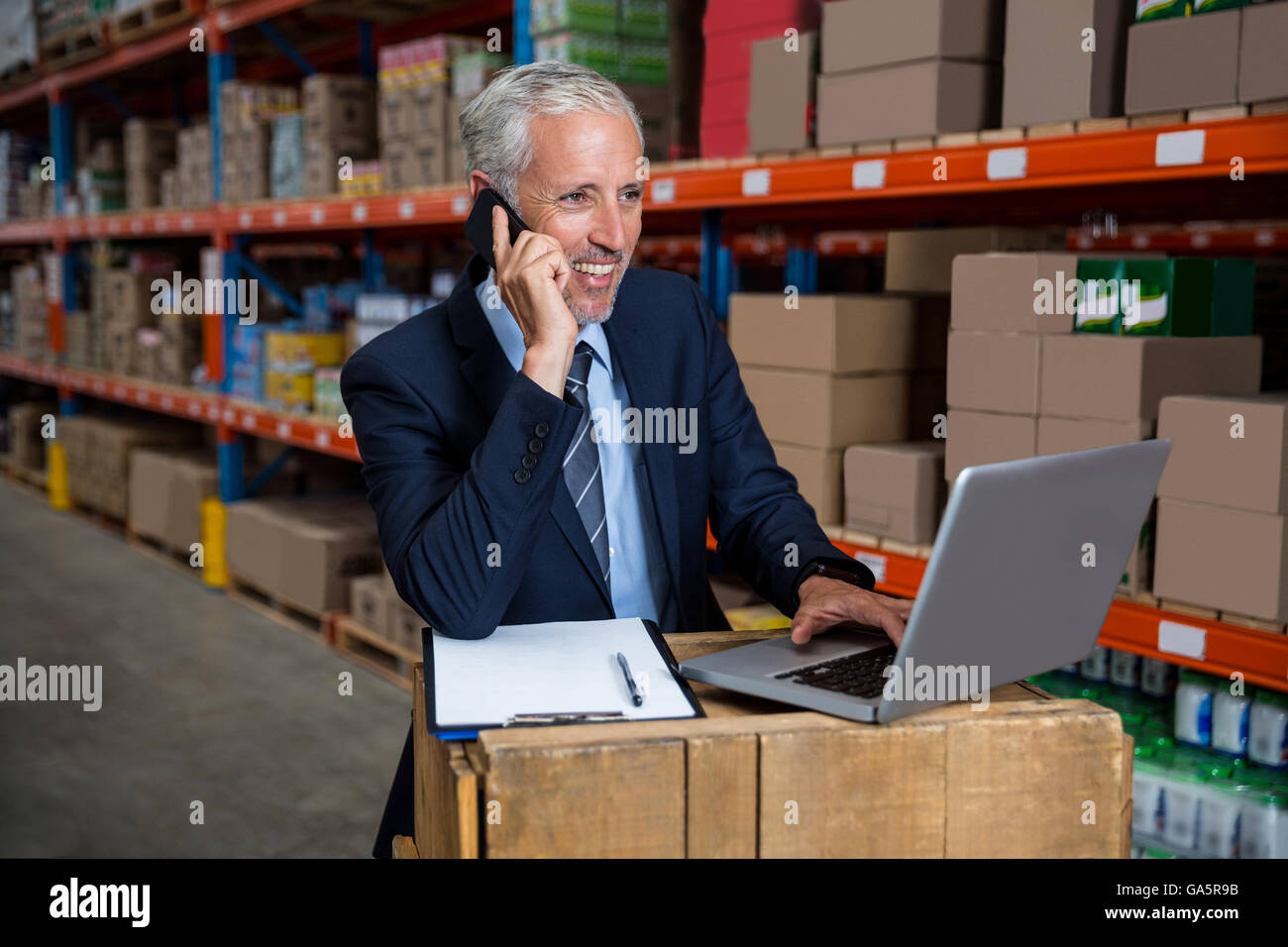 Business man calling on the phone Stock Photo - Alamy