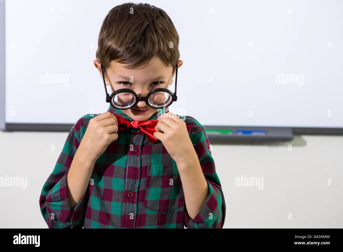 Holding bow hi-res stock photography and images - Alamy