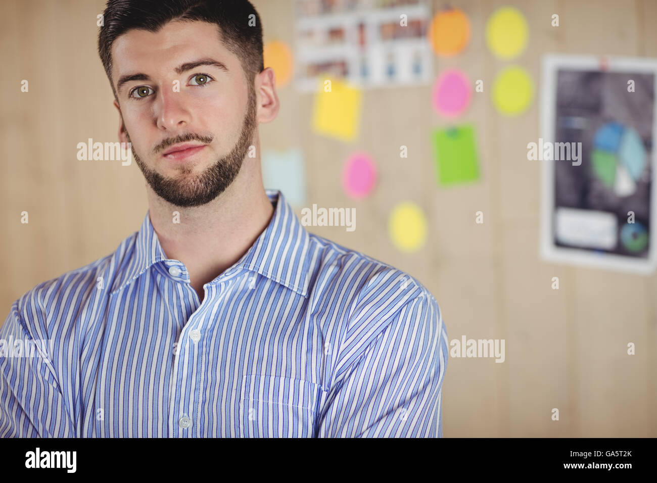 Portrait of confident man Stock Photo - Alamy