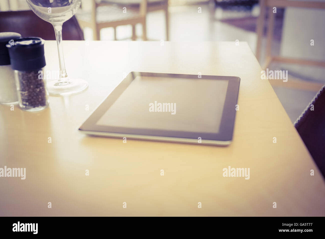 Touchscreen table hi-res stock photography and images - Alamy