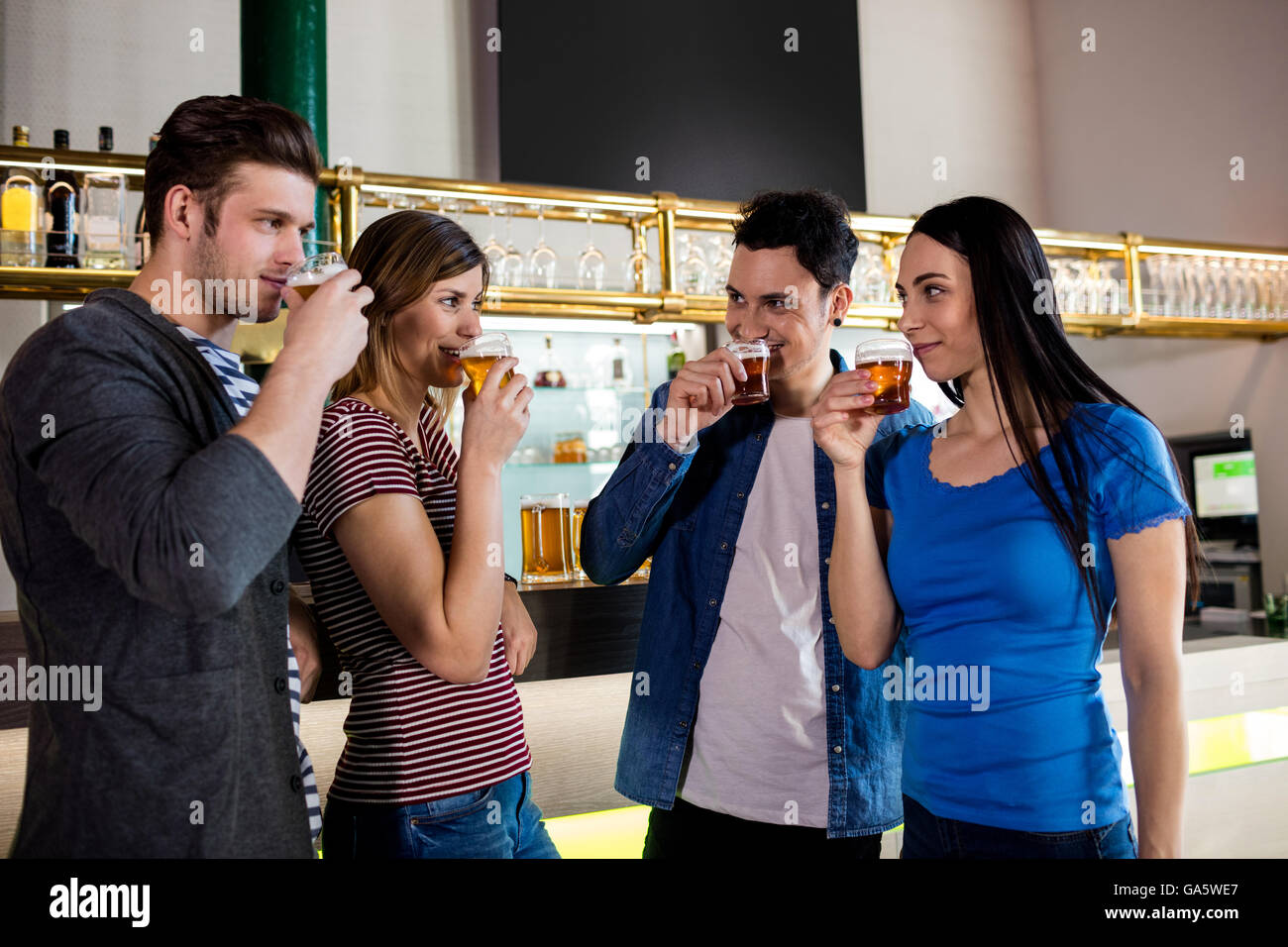 Bar counter hi-res stock photography and images - Alamy