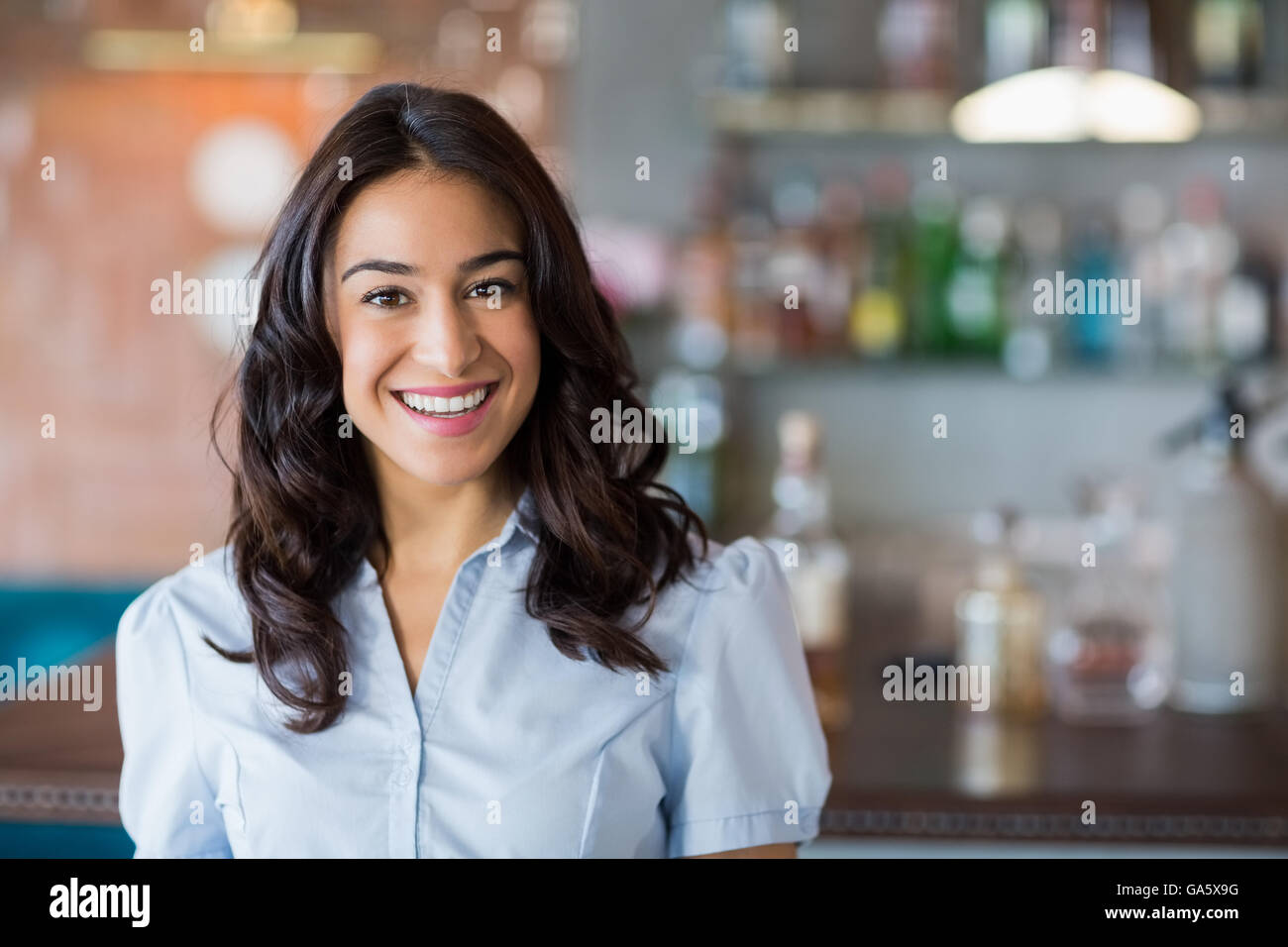 Restaurant woman business looking hi-res stock photography and images ...