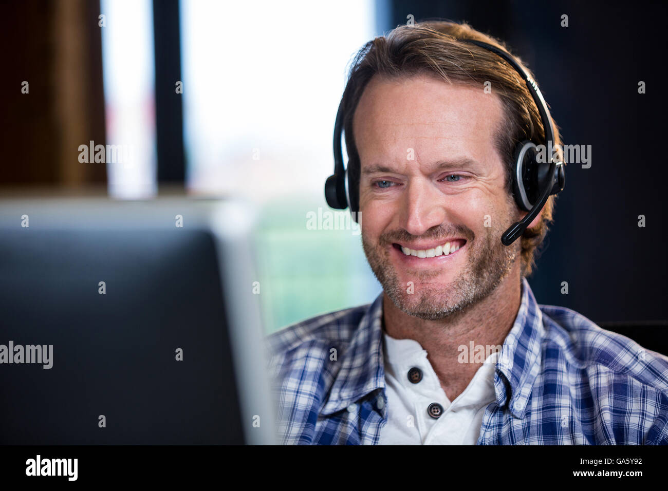 Working pattern hi-res stock photography and images - Alamy