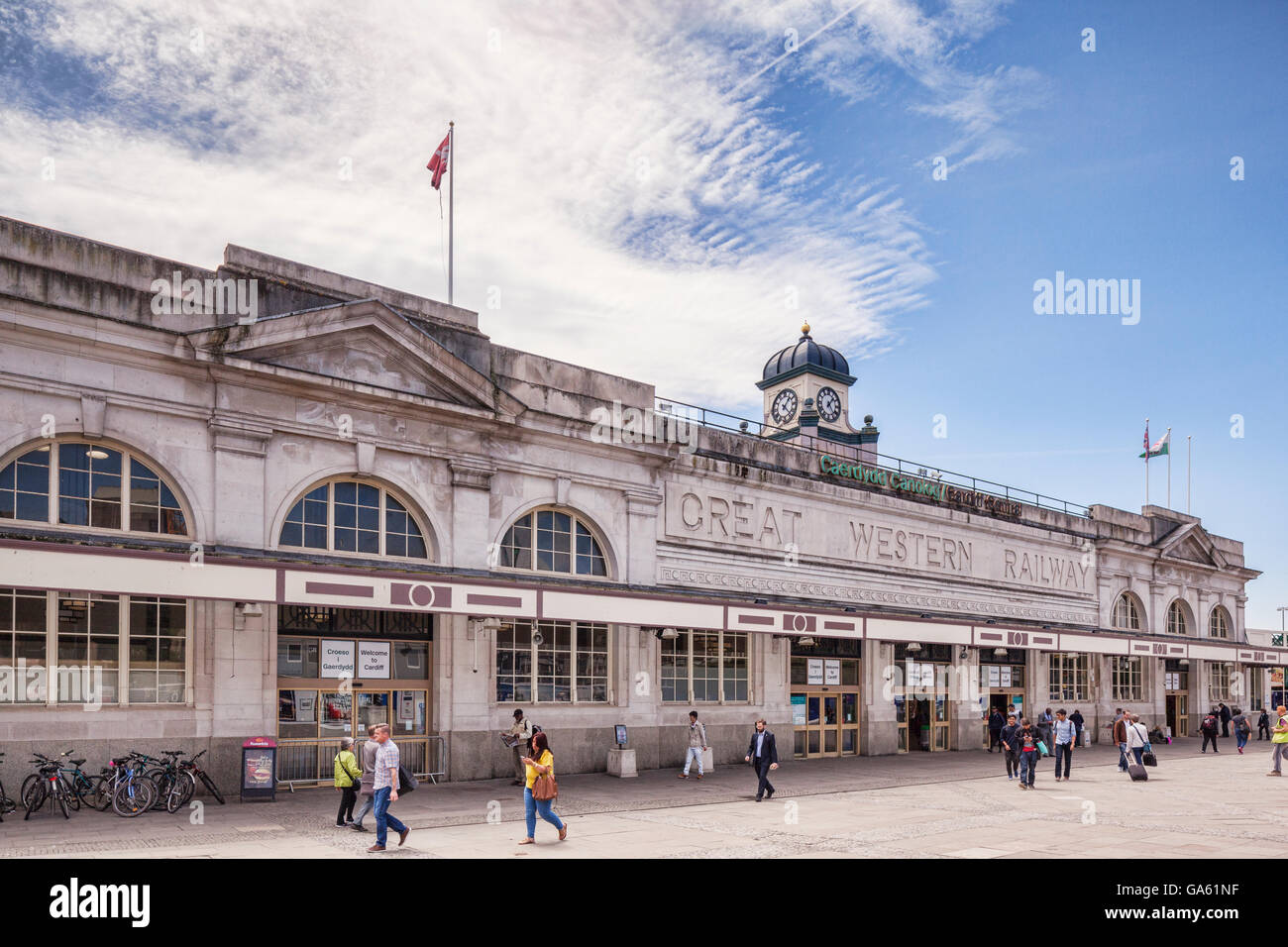 Cardiff central station hi-res stock photography and images - Alamy