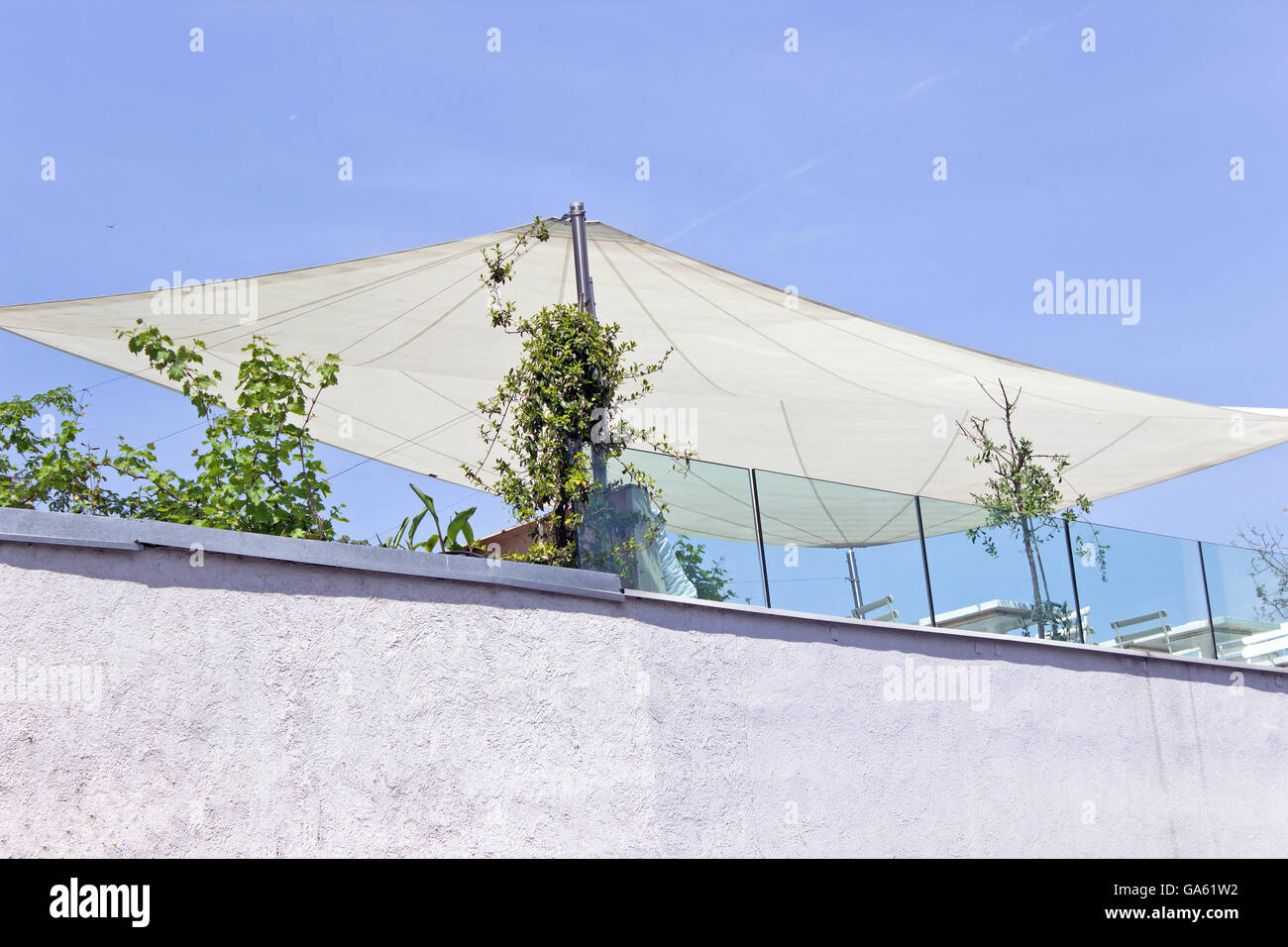 Roof terrace garden design hi-res stock photography and images - Alamy