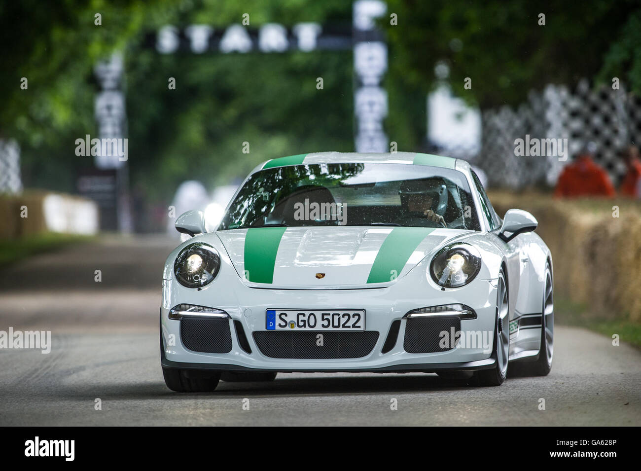 Porsche speed hi-res stock photography and images - Alamy