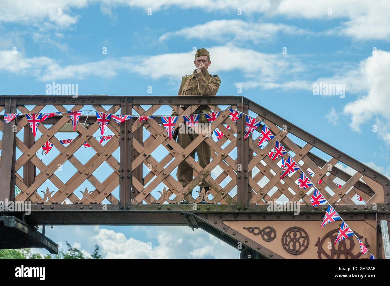 Ww2 soldier hi-res stock photography and images - Alamy