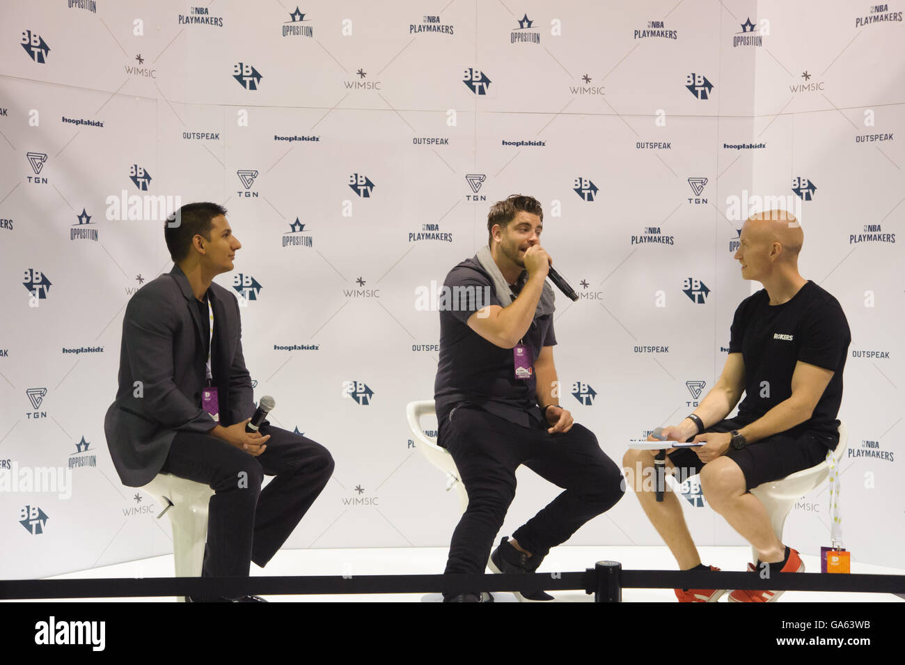 7th annual VidCon conference for YouTube creators, influencers ...