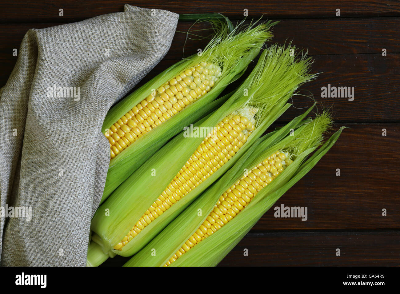 cob fresh raw natural organic corn Stock Photo - Alamy