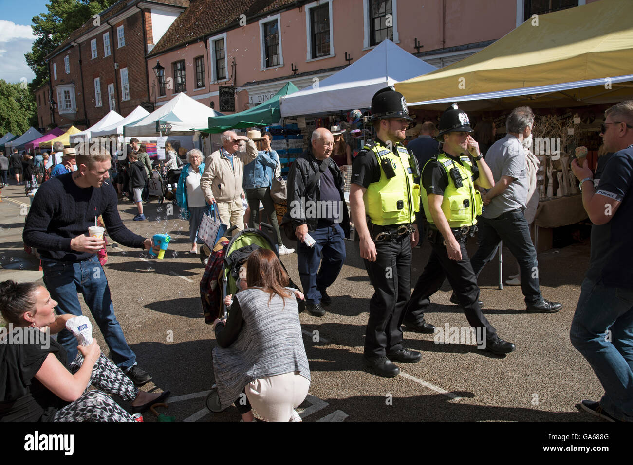 WINCHESTER HAMPSHIRE ENGLAND UK Police officers on foot patrol the ...