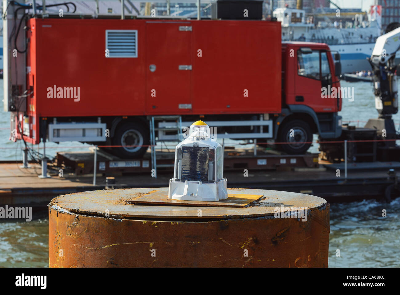 Warning light for ships Stock Photo - Alamy