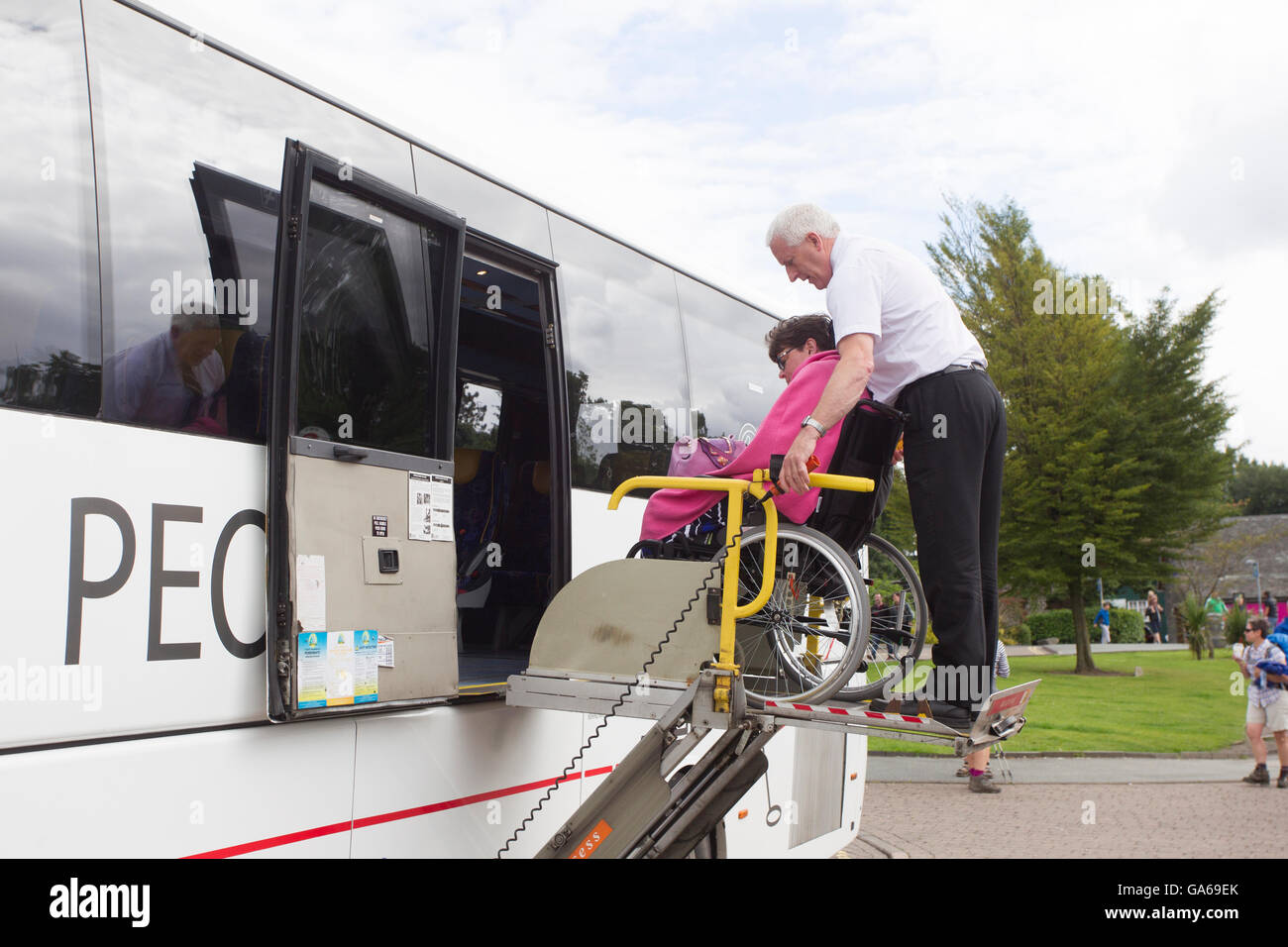Bus wheelchair hi-res stock photography and images - Alamy