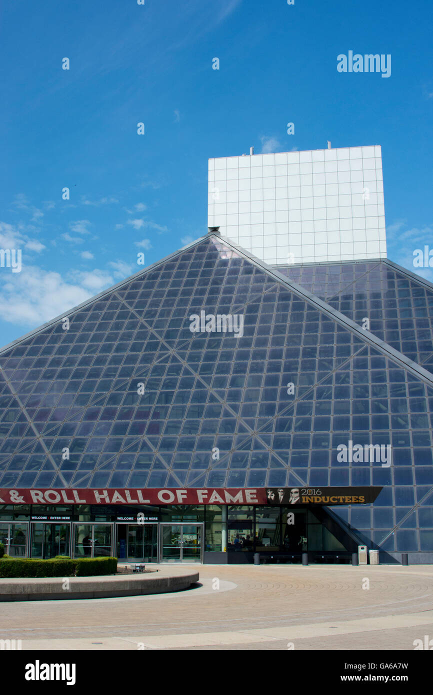 Ohio, Cleveland. Rock and Roll Hall of Fame Stock Photo - Alamy