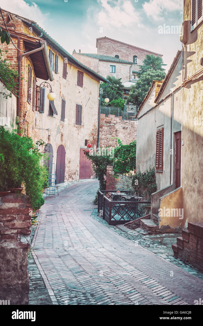 Medieval street view hi-res stock photography and images - Alamy