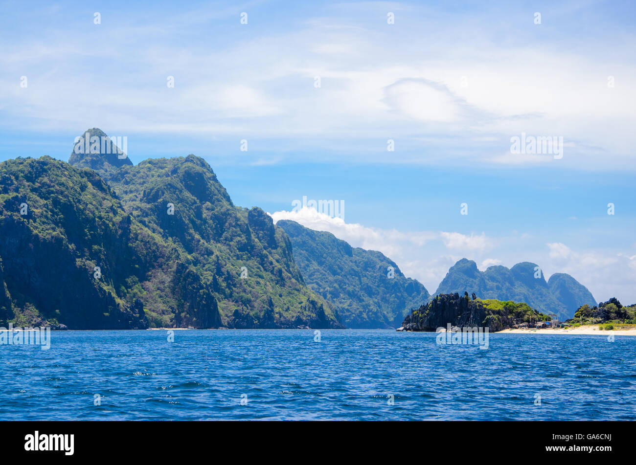 El Nido, Philippines - Tapiutan and Matinloc island Stock Photo - Alamy