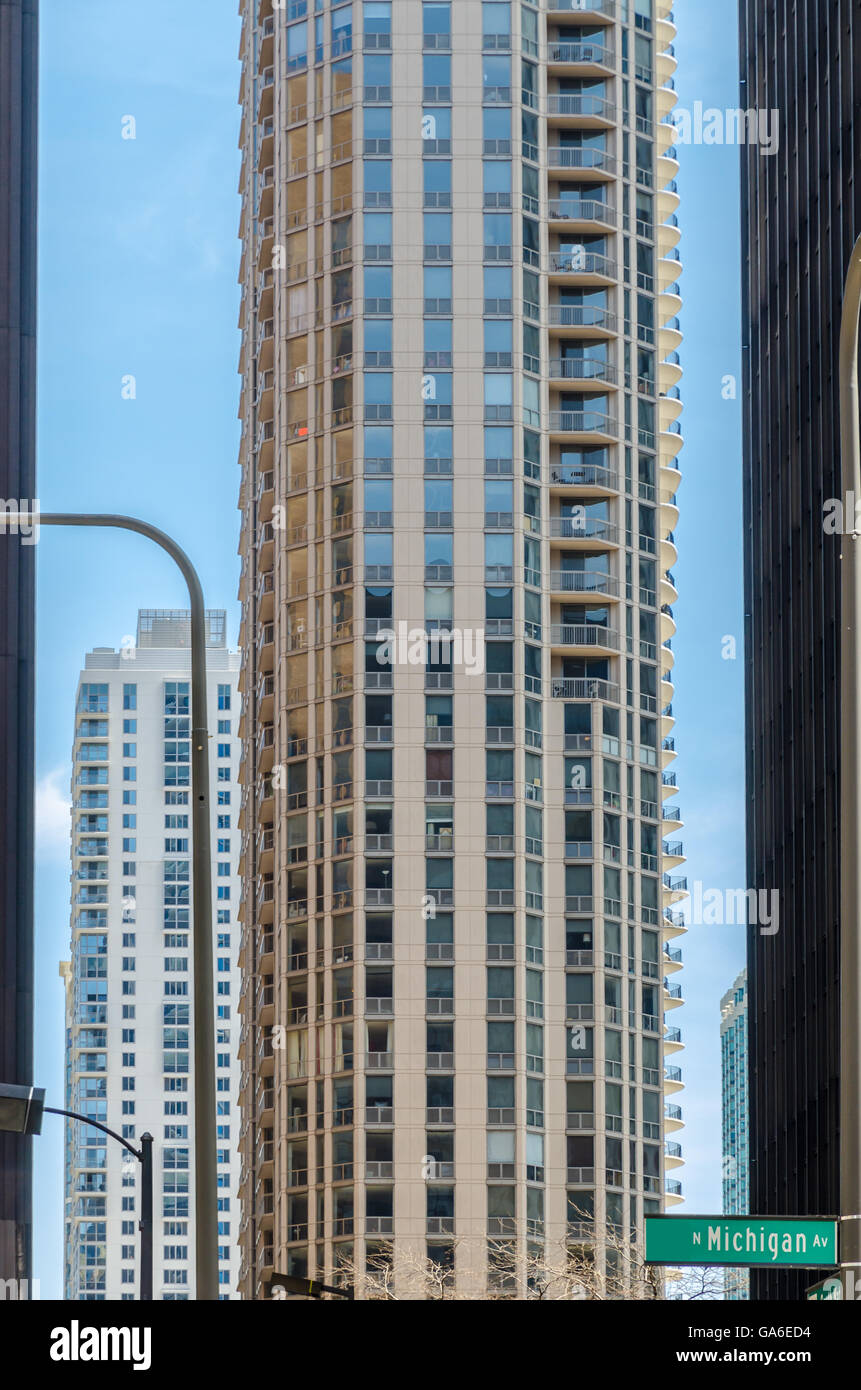 View of buildings on downtown Chicago Stock Photo - Alamy