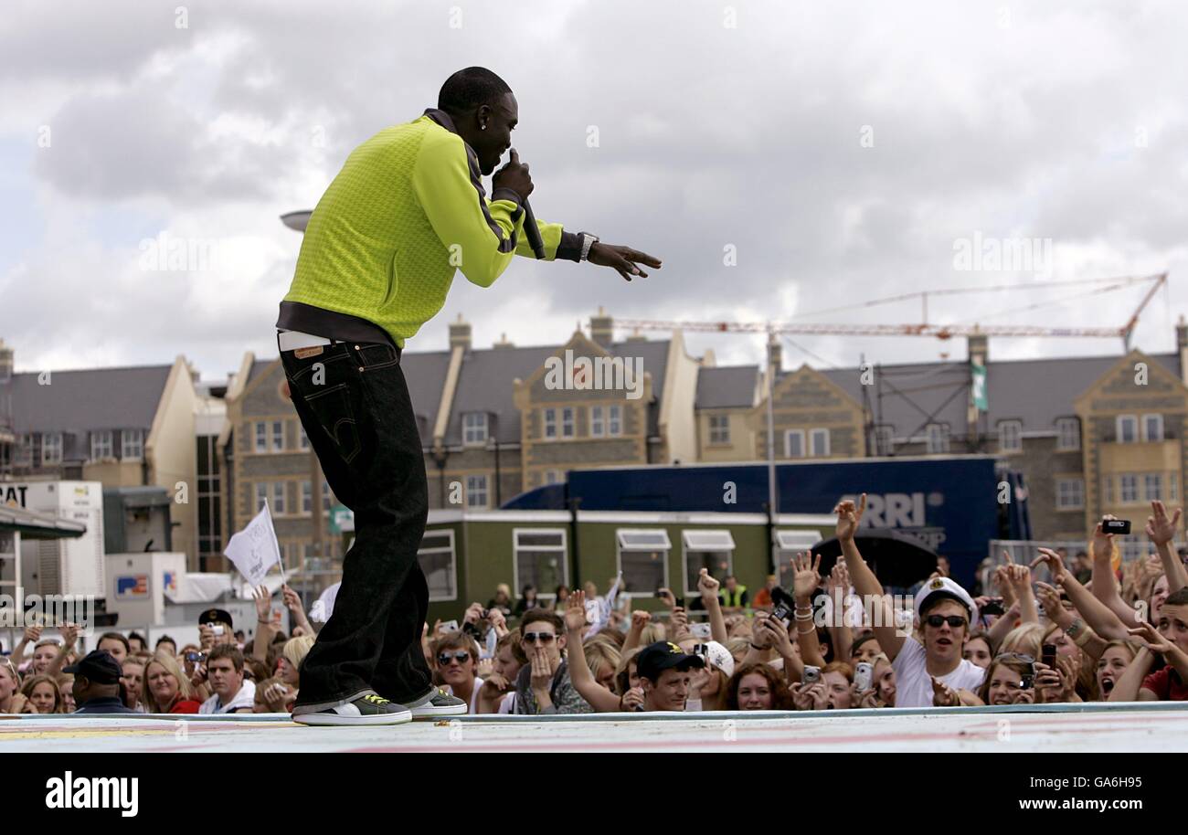 Akon performs at T4 On The Beach, in Weston-Super-Mare Stock Photo - Alamy