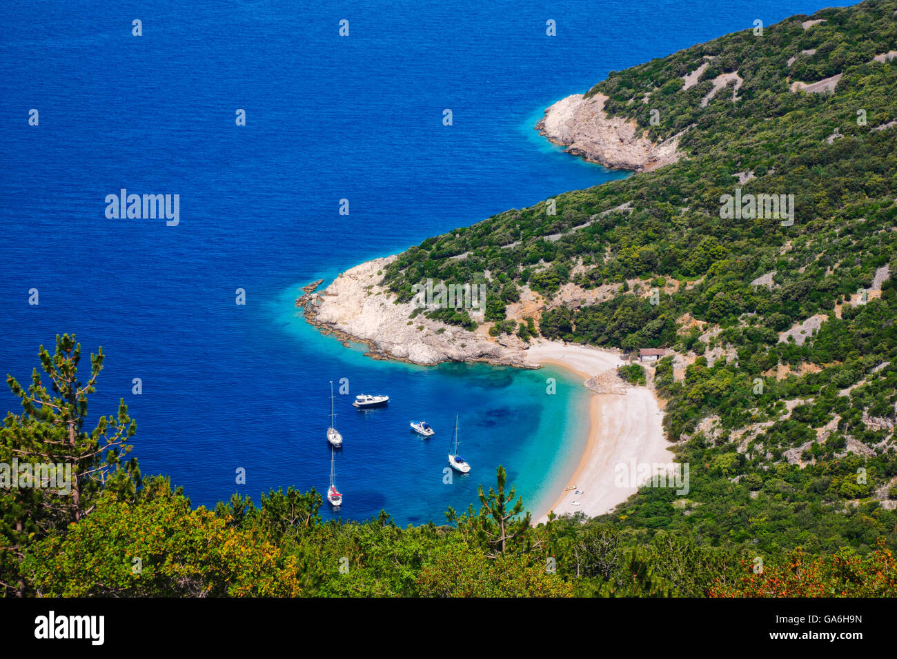 Beach on island Cres in Croatia Stock Photo - Alamy
