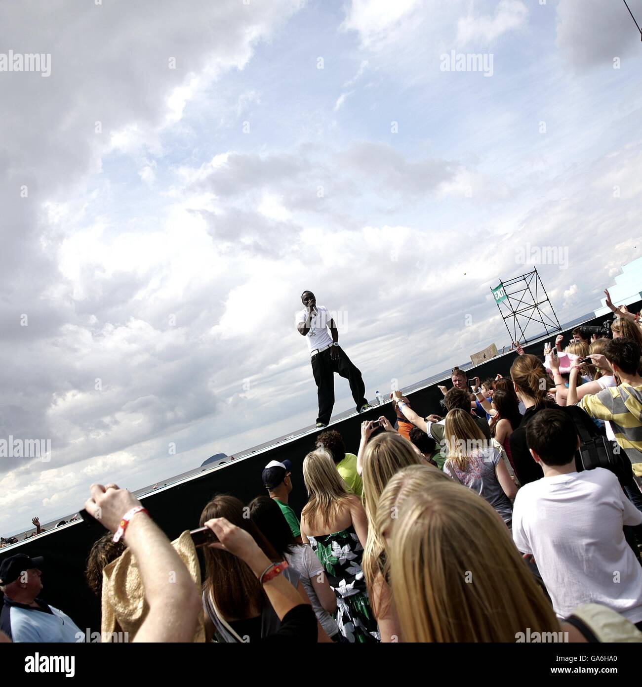 Akon performs at t4 on the beach hi-res stock photography and images ...