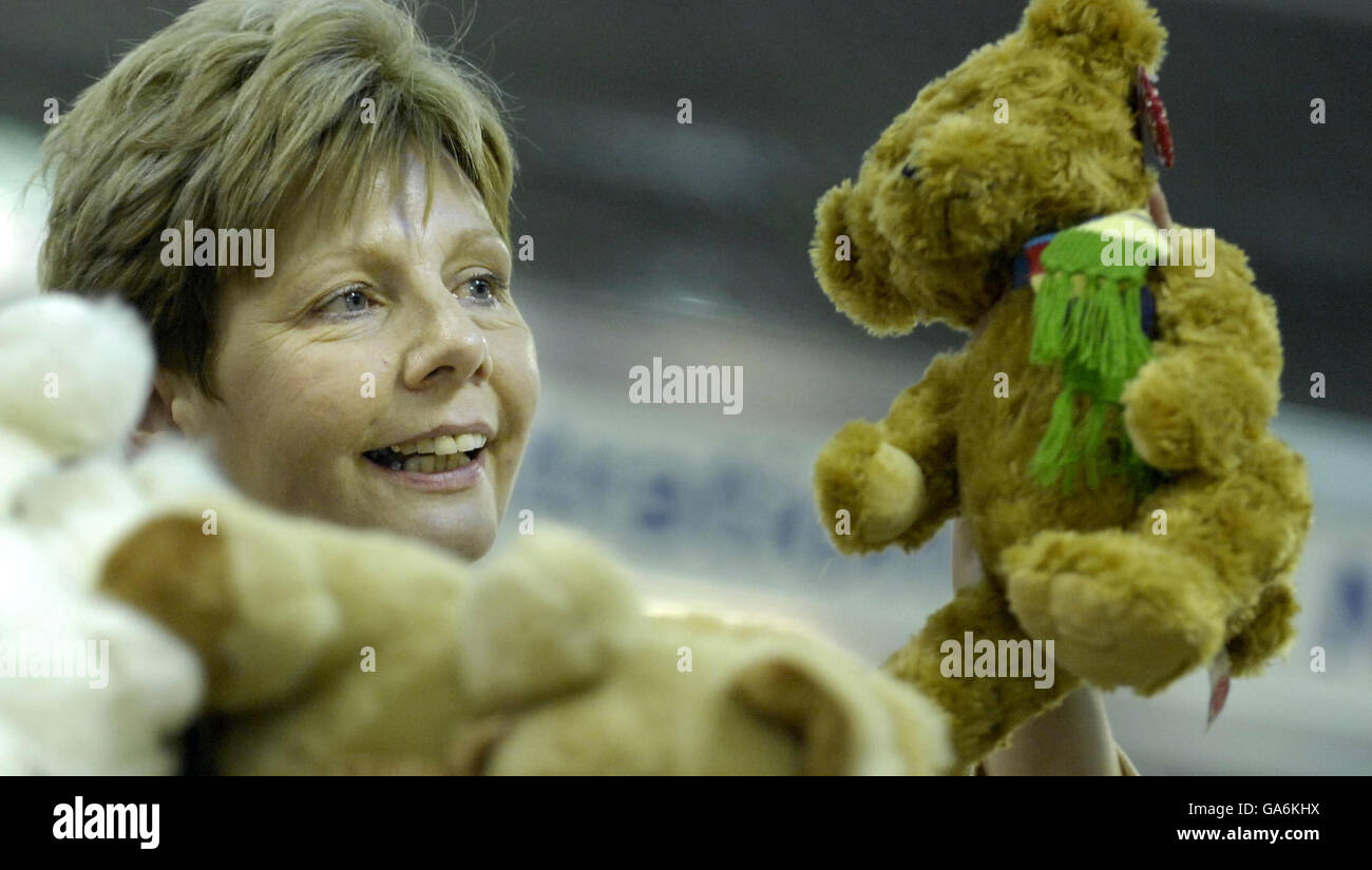 Soroptimist international president lynn dunning giant mountain hi-res ...