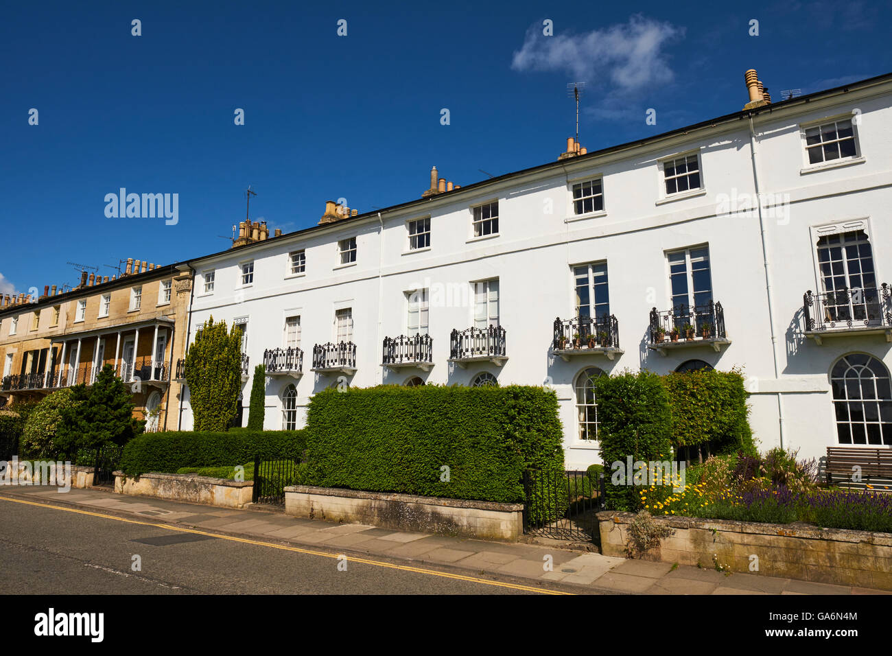 Regency style georgian houses hi-res stock photography and images - Alamy