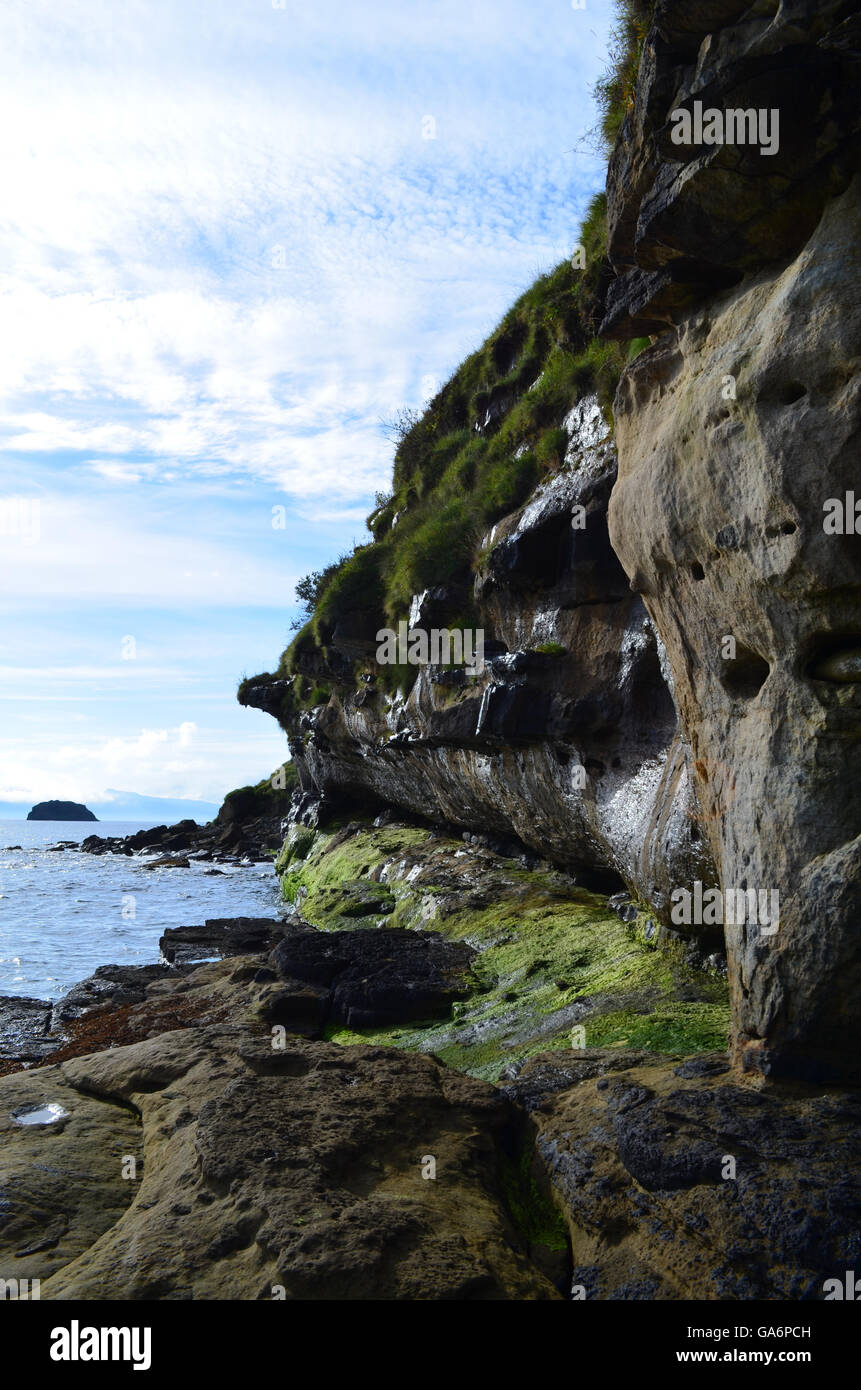 Towering sea cliffs on the Isle of Skye Stock Photo - Alamy